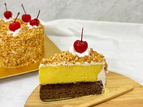 Fat Meimei Cake & Dessert, Taman Duta Mas - GoFood