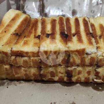 Martabak,roti Komplit,roti Bakar 'Ilham', Terminal Plaju - GoFood