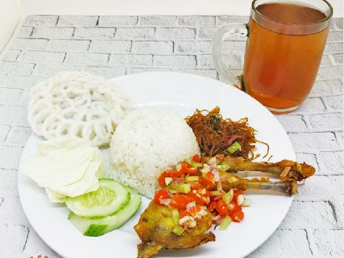 Ayam Goreng Emperan, Cipinang Muara - GoFood